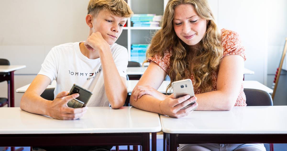 Ban op het mobieltje op school, moet dat echt? ‘Als je geen ijs mag, zet het dan ook niet in de ...