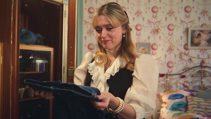 Netflix Gunt Fans Eerste Blik In Vierde én Laatste Seizoen Van ‘sex Education Tv Hlnbe 