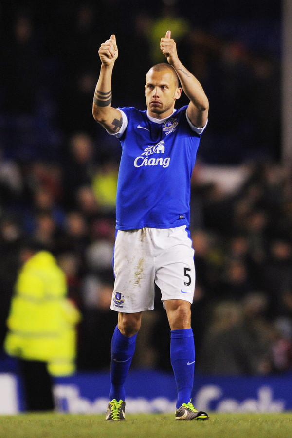 Groen licht Everton voor vertrek Heitinga naar West Ham | Foto | hln.be