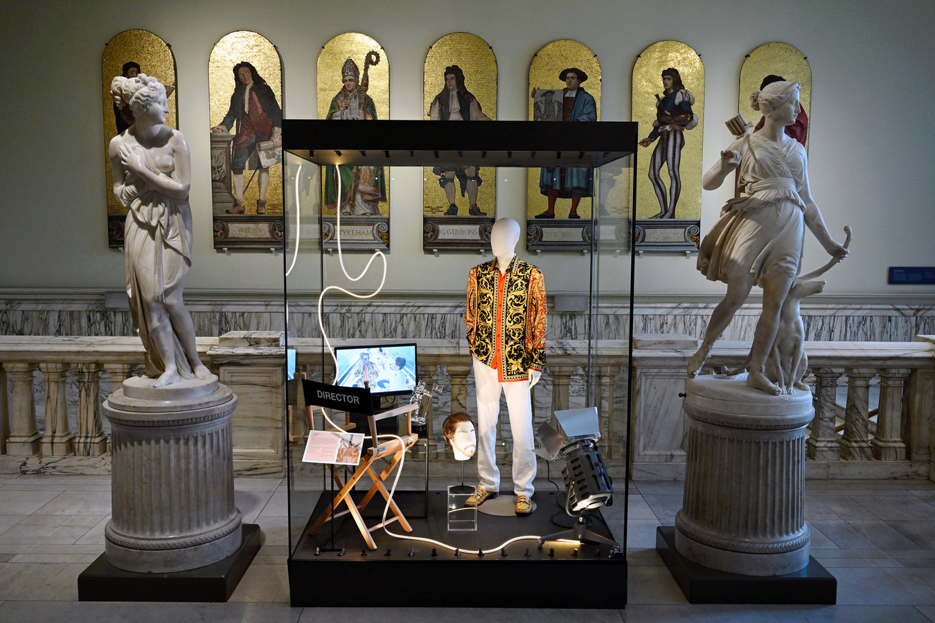 KIJK. Zo iconisch zijn de podium-outfits van Taylor Swift: museum in ...