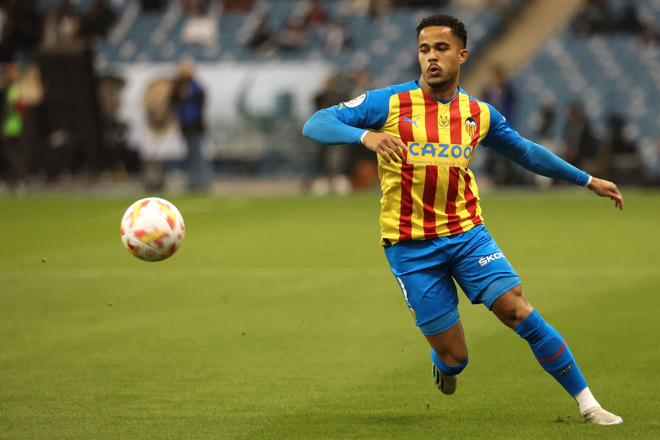 Justin Kluivert speelt ‘gewoon’ na beroving in Spanje: vriendin ... Justin Kluivert speelt ‘gewoon’ na beroving in Spanje: vriendin ...