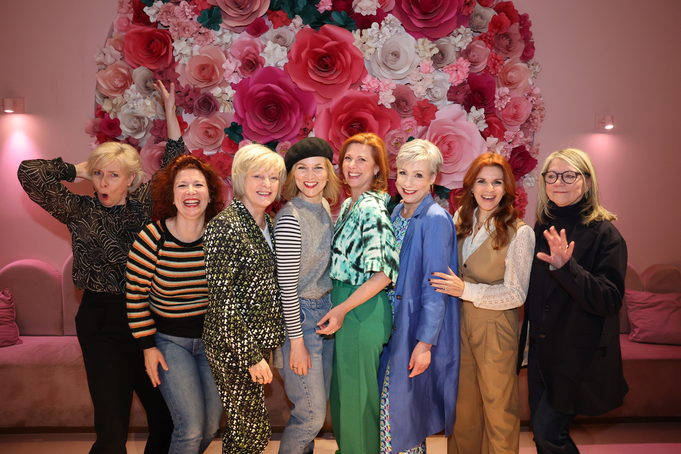 Greet Rouffaer (64) uit de kleren voor naaktkalender: “Ik verberg mijn ...