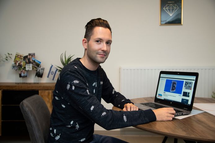 Van podcast naar boek: Jasper bundelt 65 jaar Songfestival in ...