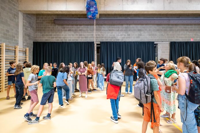 BimSem start schooljaar met groot sportcomplex en speelplaats | Mechelen | hln.be