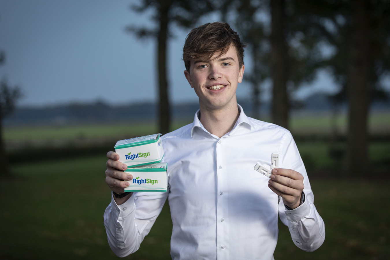 Internetondernemer Sten Steggink uit Fleringen was er vlot bij en zag meteen handel in ...