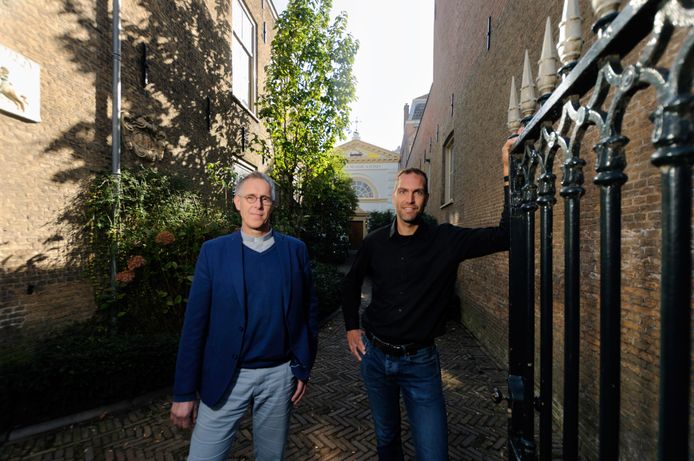Plan voor drie woningen in oude Dordtse pastorie: ‘Nog wel toestemming ...