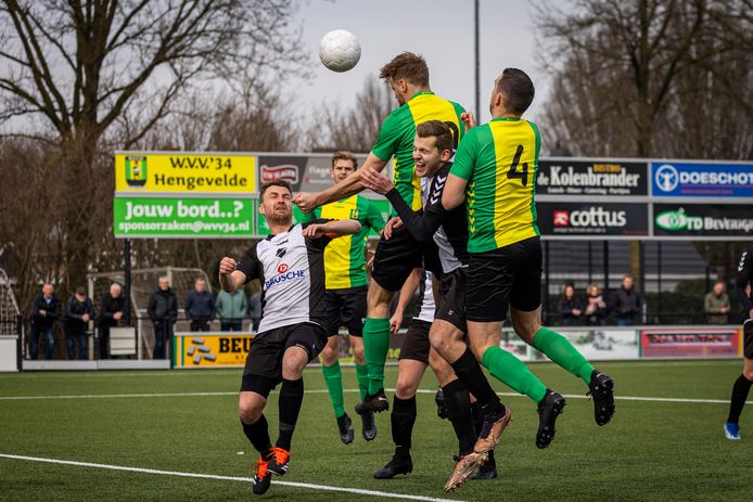 Uitslagen, doelpuntenmakers én wedstrijdverslagen amateurvoetbal ...