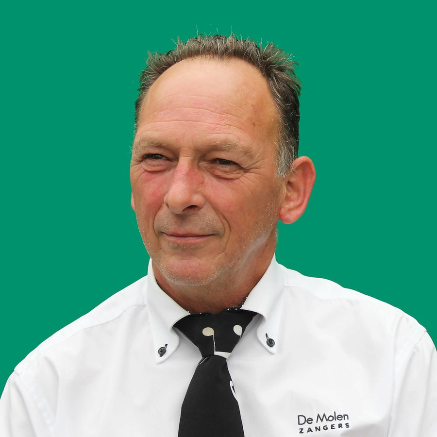 Vijf lintjes regenen in Oisterwijk: Gerard van der Kaa, Martien Bergman, Peter Deen, Bert Klerks ...