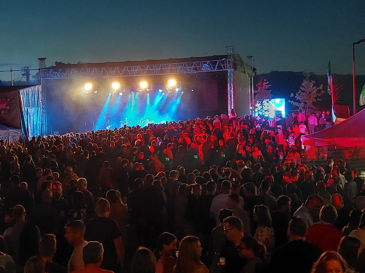 8.000 muziekliefhebbers nemen afscheid van de zomer op TRAX Festival ...