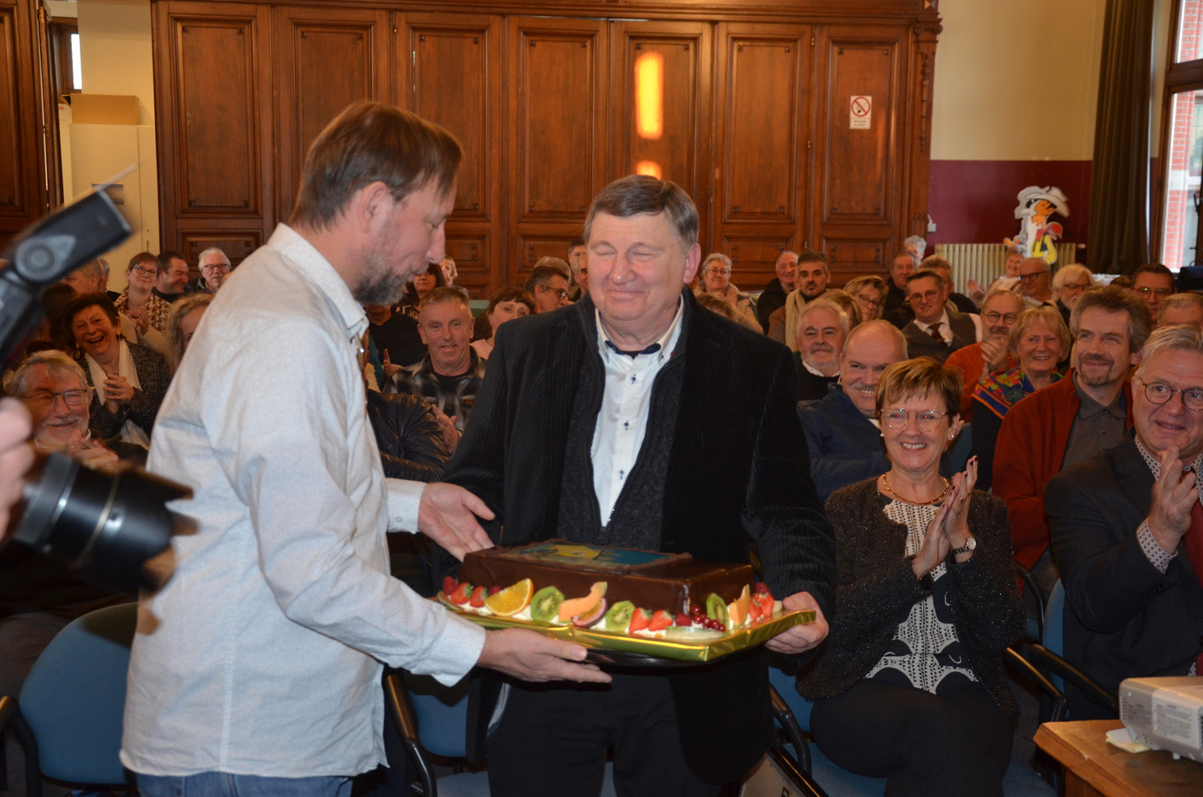 Jubileumboek zet kroon op 40 jaar culturele vereniging Spirit: “Temse ...