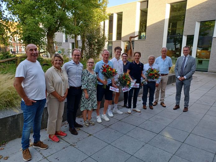 Zultse wielrenners gehuldigd na topprestaties | Zulte | hln.be