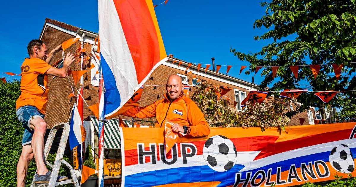 Hup Holland hup! Oranjevuur brandt nu al volop in Nieuwerkerk ...