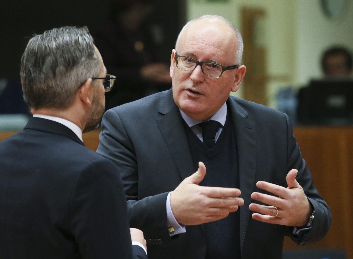 Frans Timmermans voelt zich er prettig bij en laat daarom zijn baard ...