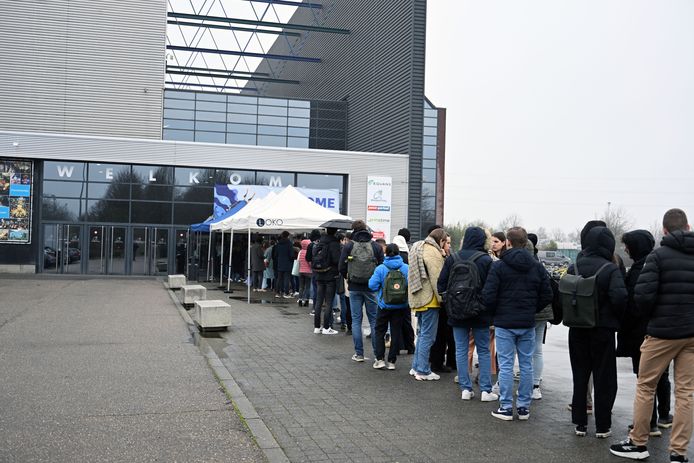 VTK-jobbeurs breekt opnieuw records: “Dat studenten ook met hun ...