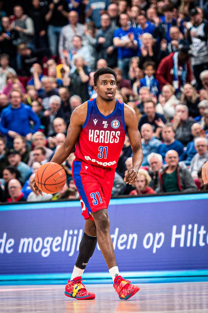 Driepunters van Austin Price redden Heroes Den Bosch nét niet in ...