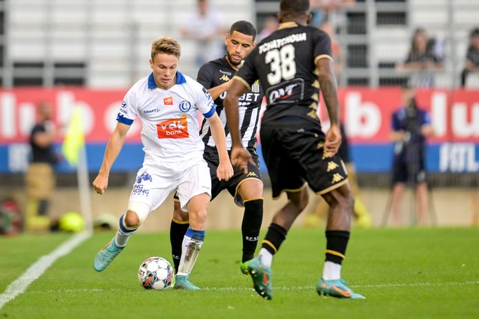 Matisse Samoise (AA Gent): “Okumu excuseerde zich in de kleedkamer ...