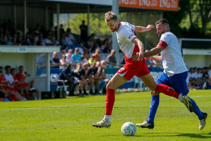 Dat er nóg een nieuwe spits komt, boezemt David Min geen angst in: ‘Wil ...