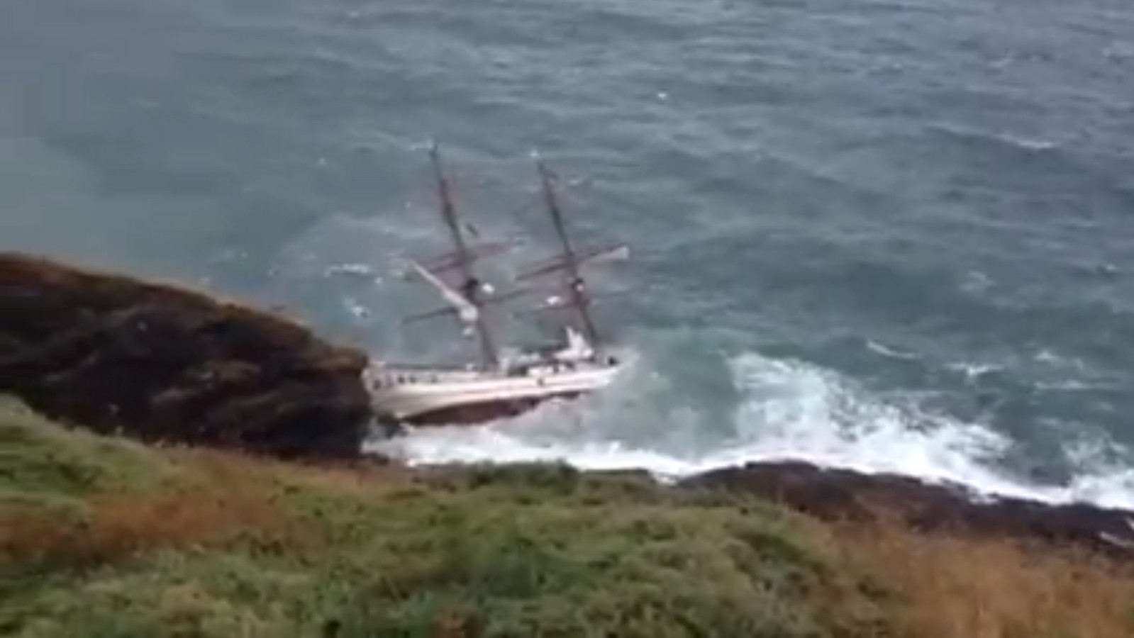 Zeeuws tall ship Astrid zinkt voor Ierse kust | Foto | pzc.nl