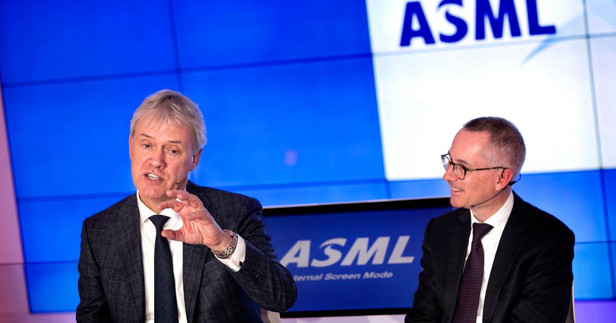 Topman Peter Wennink van ASML in Veldhoven: ‘Klanten zeggen dat ze nog ...