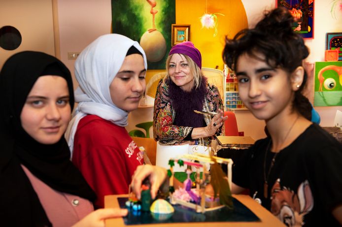 Jopie (54) is met haar werkplaats Aziel een lichtpuntje in het leven ...