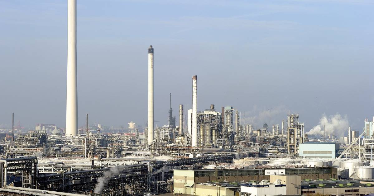Shell investeert in raffinaderij in Pernis | Rotterdam | AD.nl
