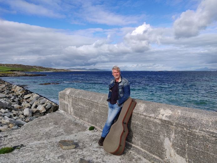 Britse krant The Guardian wijdt stuk aan ‘Belgische popster' Philippe ...