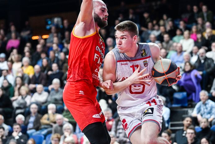 Antwerp Giants kansloos onderuit tegen Oostende. Coach Skelin:“Als we ...