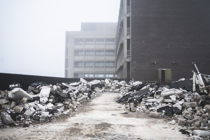 Afvoer Belgacom-puin start volgende week, over de weg. “Steenpuin op ...