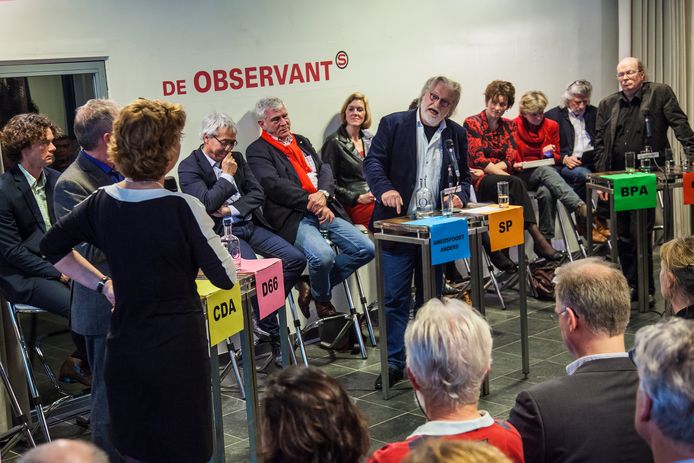 Amersfoortse politici praten blaren op de tong in twaalf debatten ...