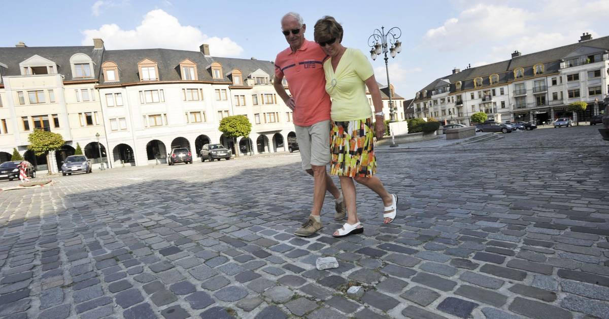 Metselaar moet Markt oplappen | Wemmel | hln.be