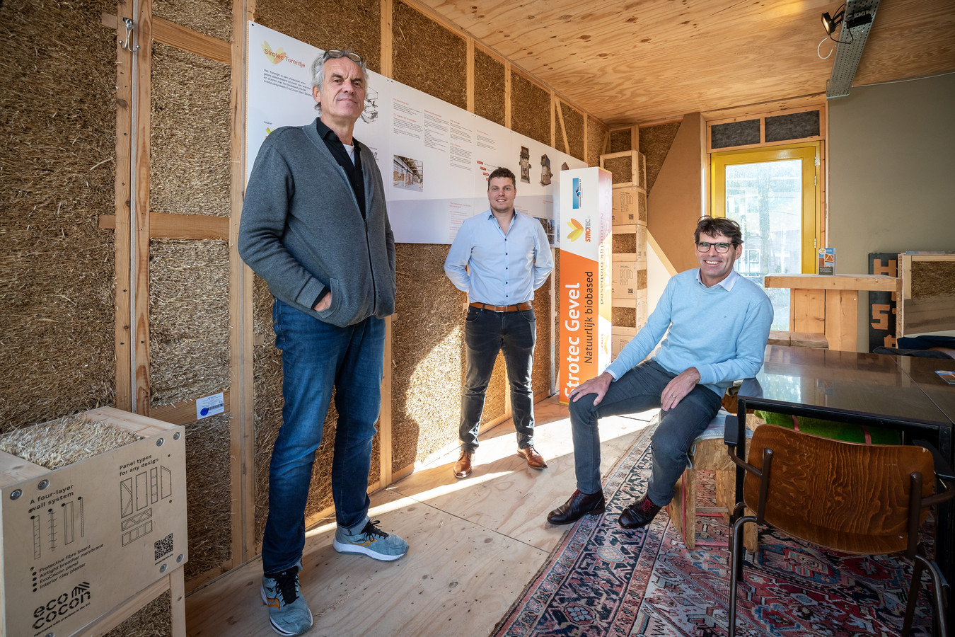 Eindhovens bedrijf gelooft in woningen van stro en heeft Heesch op het ...