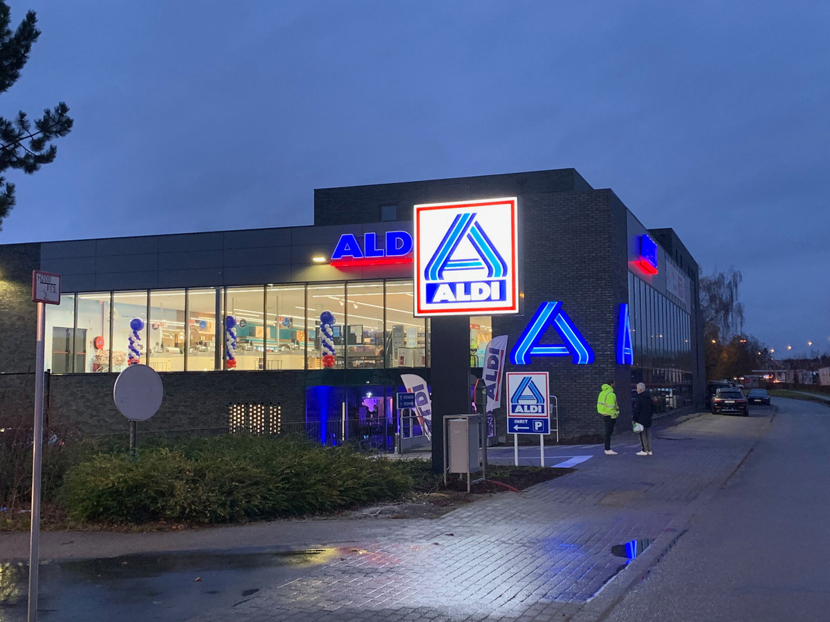 Nieuwe Aldi opent na jaar van werken de deuren | Foto | hln.be