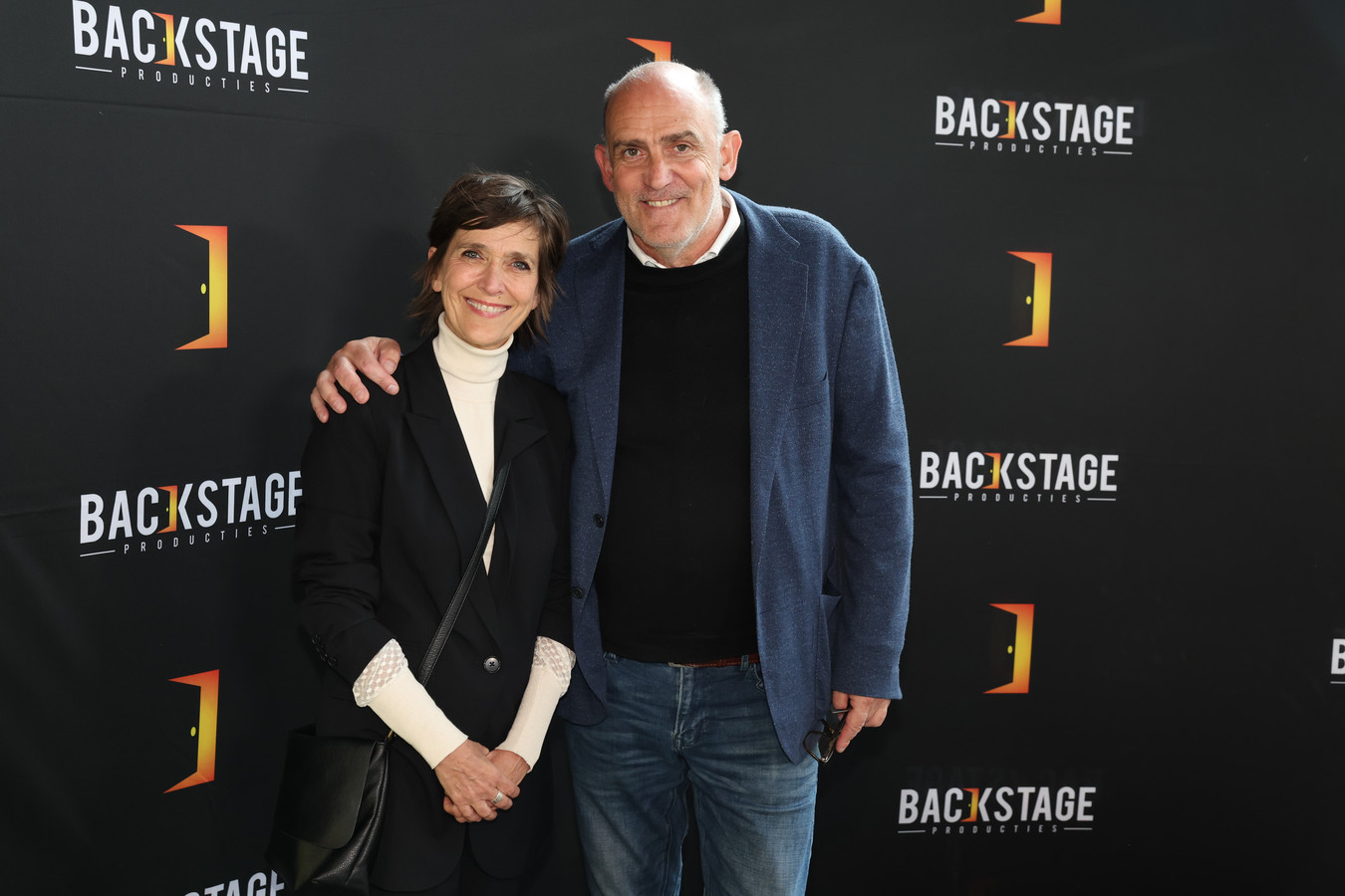 IN BEELD. Nathalie Meskens brengt hond mee naar première ‘Aspe’ en ...