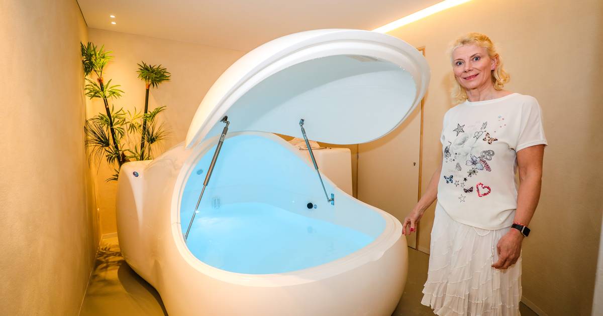 Ingrid (51) reisde 30 jaar de wereld rond, nu verbouwt ze ...