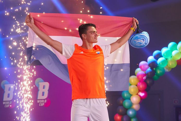 Een ballon hooghouden iets voor verjaardagsfeestjes? Dion de Brouwer uit Lochem stond op het WK ...