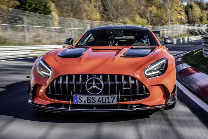 Wereldrecord: dit is officieel de snelste personenauto aller tijden op ...