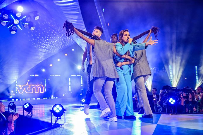 Lisa Van Rossem, zus van Metejoor, gaat solo als LEEZ: “Tijdens die ene ...