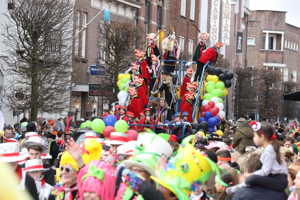 Goede optocht maakt carnaval compleet: een greep uit de optochten in ...