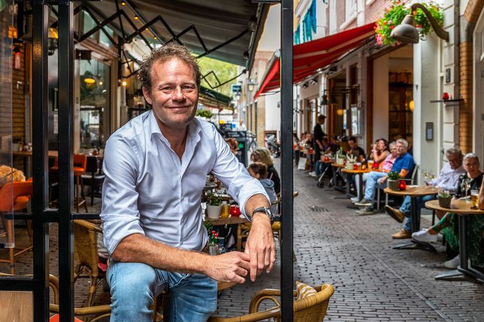 Bilthovense zakenman Rasker ‘koopt’ Utrechts horecastraatje | Utrecht ...