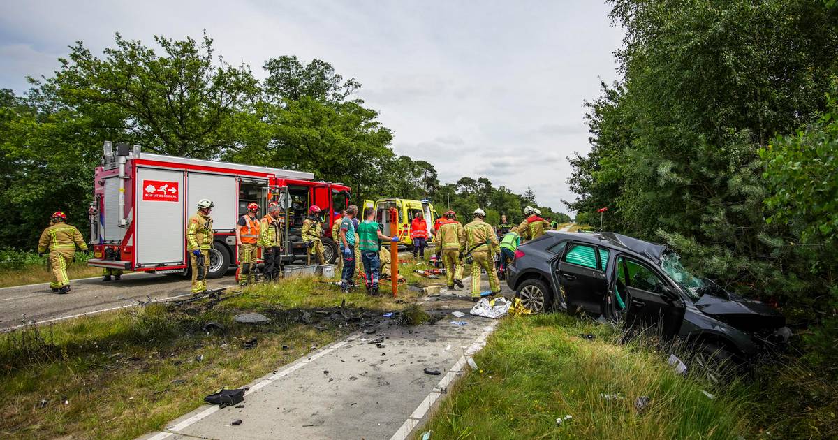Meerdere gewonden bij ongeluk tussen drie voertuigen op N270 in Deurne | De Peel | ed.nl