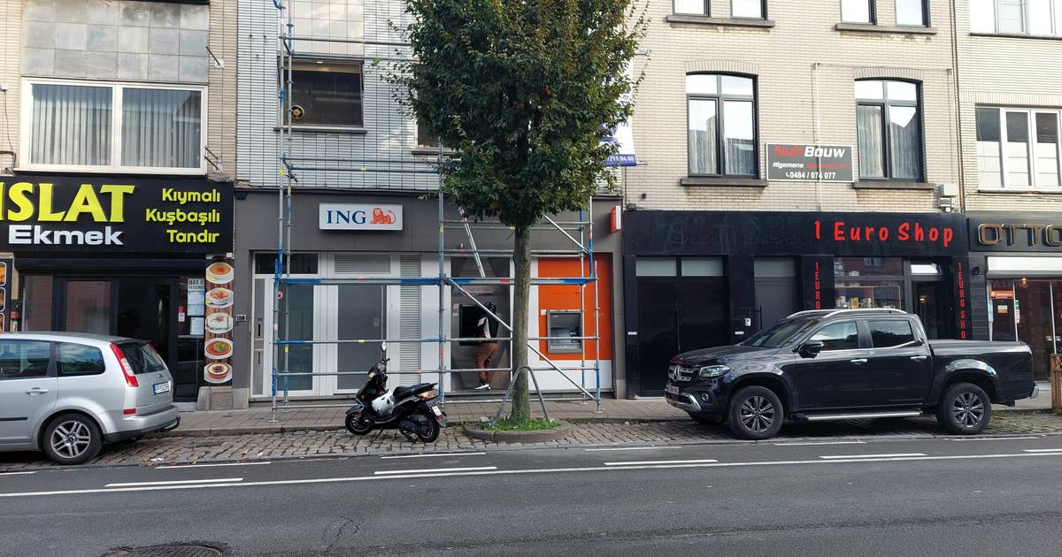 Alweer een geldautomaat minder: ING aan het Van Beverenplein sluit de ...