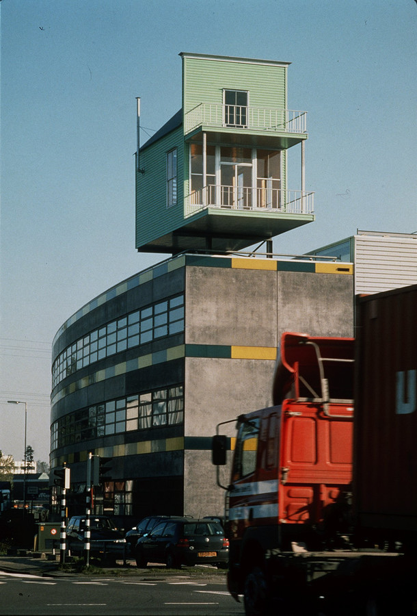 Dit nutteloze bouwwerk wordt een verzakt scheef huis: ‘Ik heb nu al ...