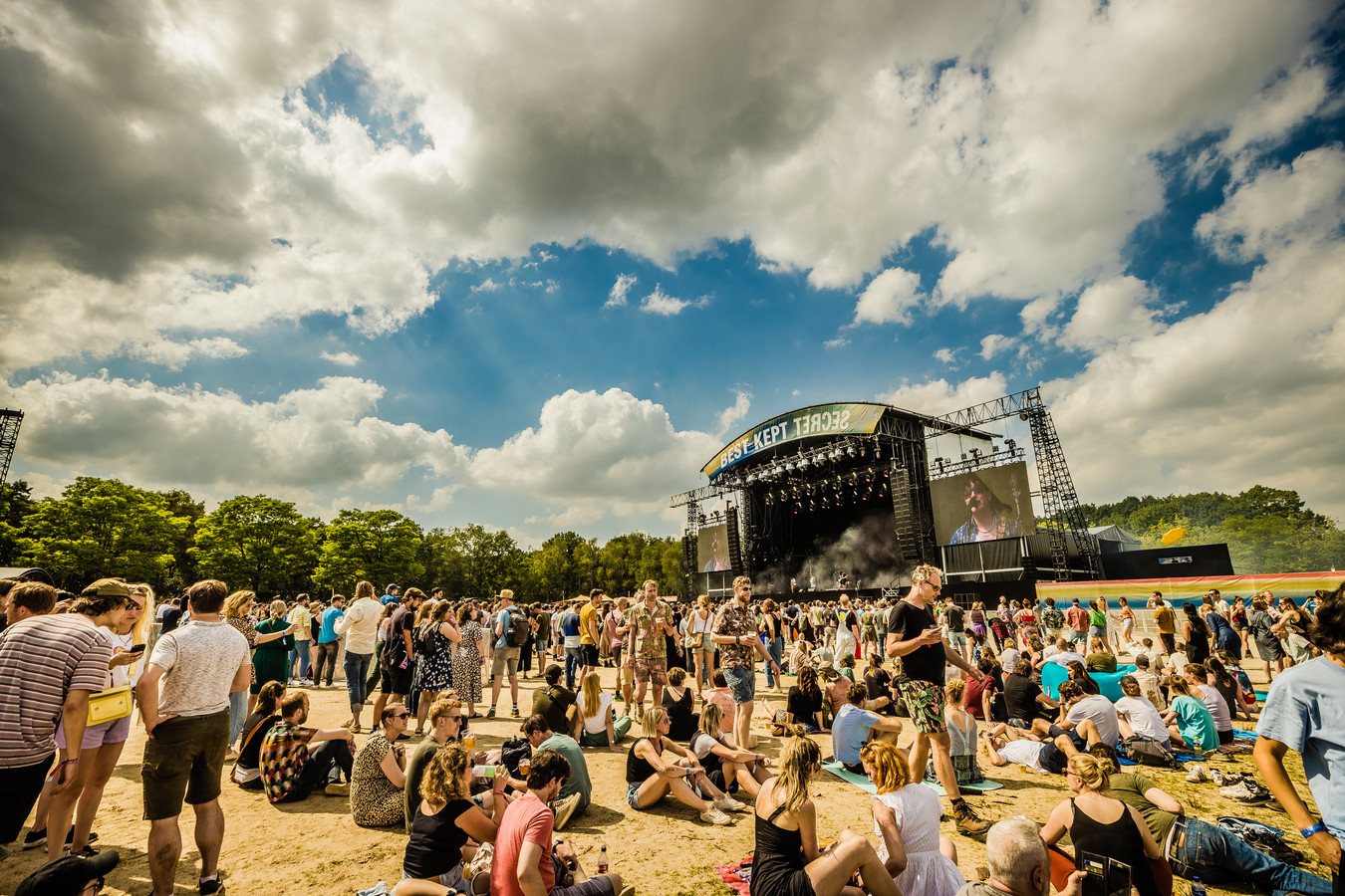 Nieuwe namen bekend voor Best Kept Secret (en De Staat speelt er 3 keer ...