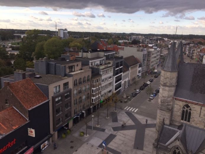 Start en aankomst slotrit Baloise Ladies Tour op de Markt | Deinze | hln.be