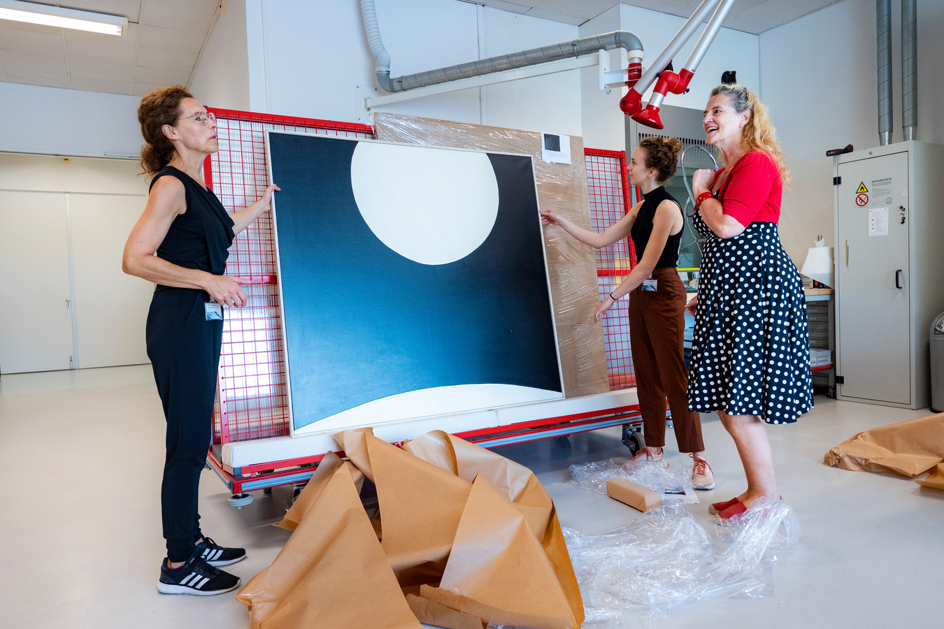 Kunstwerken Ted Felen brengen wat licht in Sint Maartenskliniek | Foto ...