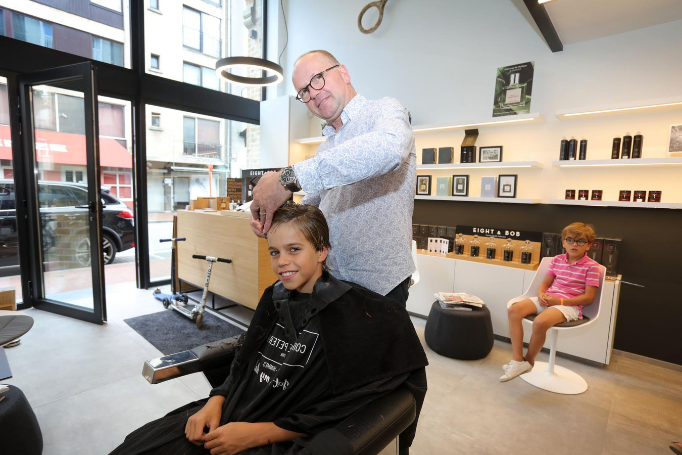 Kapper Peter-Jan neemt na 30 jaar nieuwe start | Foto | hln.be