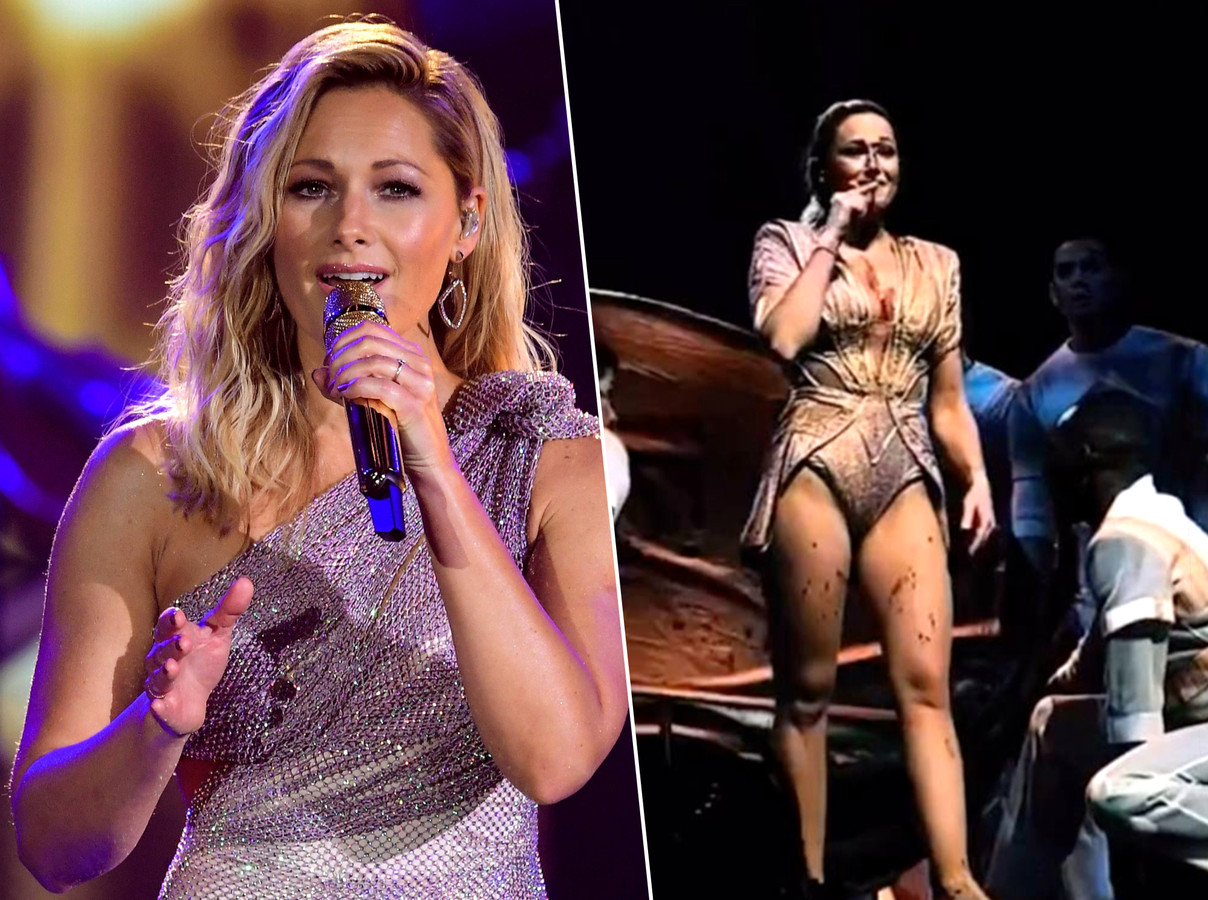 Duitse zangeres Helene Fischer raakt tot bloedens toe gewond tijdens ... Duitse zangeres Helene Fischer raakt tot bloedens toe gewond tijdens ...