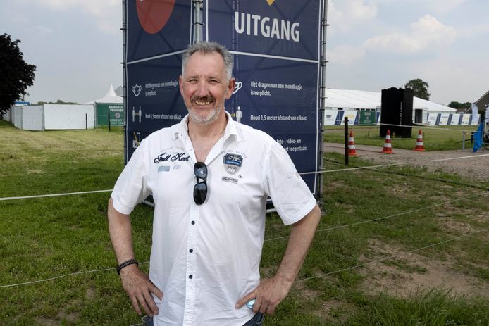 Laaggeletterde Rob zegt het gewoon: die uitnodiging voor vaccin-prik is ...