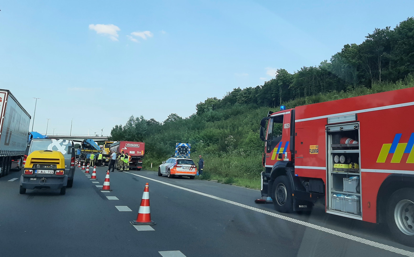 Ongeval met vrachtwagens zorgt voor hinder op E17 tijdens de avondspits ... Ongeval met vrachtwagens zorgt voor hinder op E17 tijdens de avondspits ...