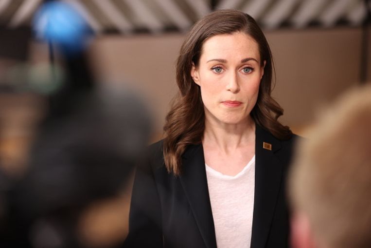 Vrouwen wereldwijd plaatsen dansfilmpjes na dansrel van Finse premier ...